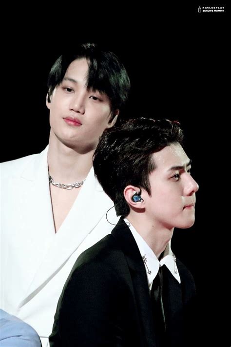 Jean Elaine Grey adlı kullanıcının EXO panosundaki Pin