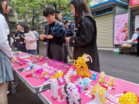 我为群众办实事 我院开展手工艺品爱心义卖活动 湖南信息职业技术学院