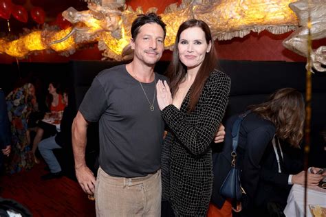 Simon Rex Girlfriend