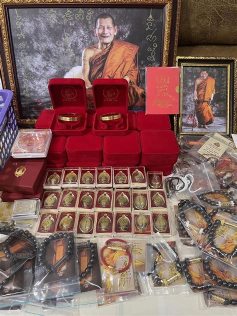 คำว่าตกต่ำ อย่าได้มี คำว่าไม่มี อย่าได้เกิด พรใดล้ำ ธรรมใดเลิศ สิ่งใดประเสริฐ จงมาบังเกิดแก่ทุก