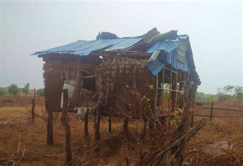 မင်းလှမြို့နယ်တွင် လေပြင်းတိုက်ခိုက်မှုကြောင့် လူနေအိမ်၂လုံး အမိုးလန