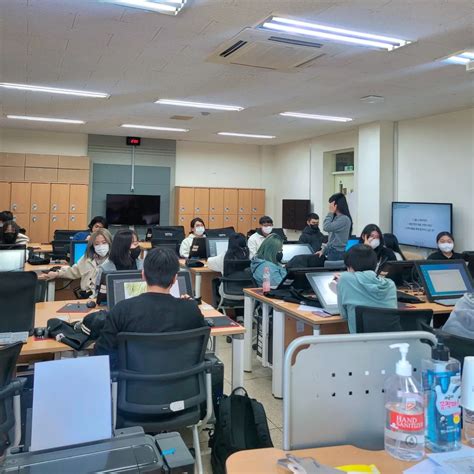 하우투스피치 대학 강의를 시작하는 2023년도 1학기입니다 새로운 기수의 1학년과 친근한 2학년을