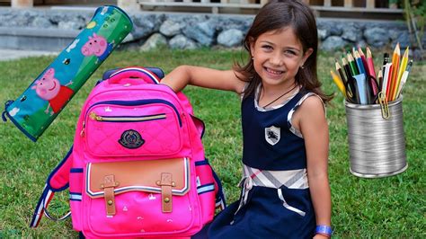 რა დევს ჩემს სასკოლო ზურგჩანთაში ემილია მიდის სკოლაში Youtube