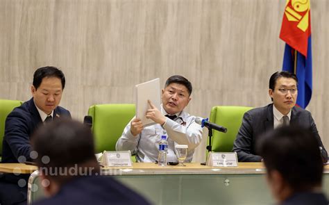 Өнөөдөр Монголын үндэсний өдөр тутмын сонин Хэн сэтгэж байна түүнд зориулав