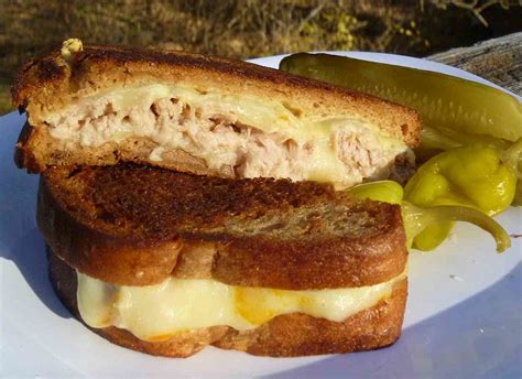 Qué Es Un ‘tuna Melt ¿un Sándwich De Atún Fundido Gastronomía And Cía