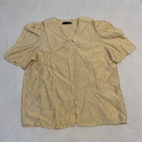 Dazy Blouse On Carousell