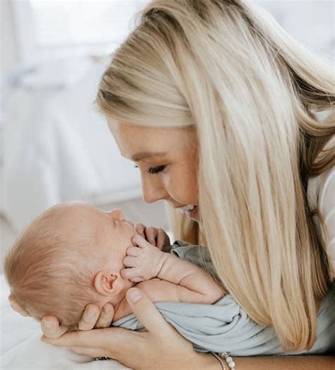 Wonder Woman Karoline Leavitt Her Life As A New Mom And Trumps