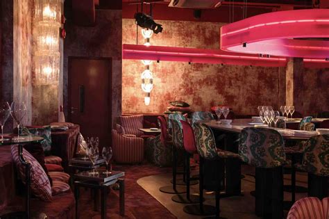 Big Wine Freaks Singapore Bar With Party Dining Experience
