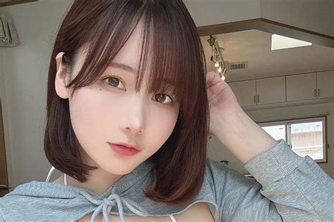 けんけん、泳いだらポロリ確定の水着姿 グラッチェ