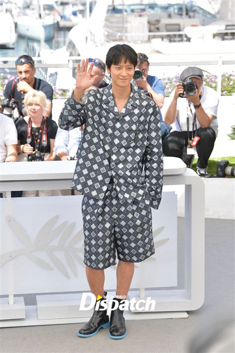 [cannes 포토] 칸느도 심쿵…강동원 사슴 눈망울 디스패치 뉴스는 팩트다