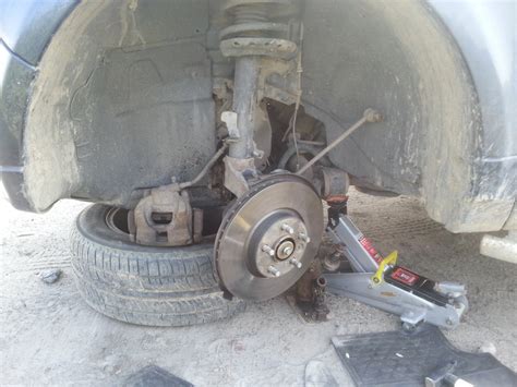 Замена амортизаторов — Land Rover Freelander 2 (L359), 2,2 л, 2009 года ...