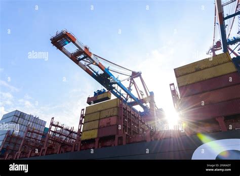 Container Terminal Gantry Cranes For Loading And Offloading Intermodal Containers From Container