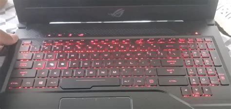 dell laptop keyboard flashing and won t turn on
