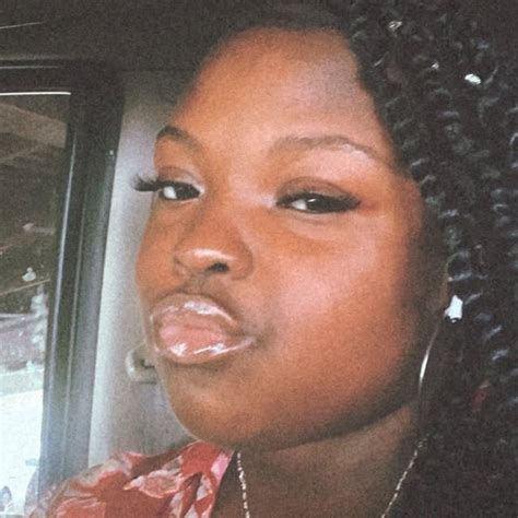 Mya🍫 ️ Mya Xx On Threads