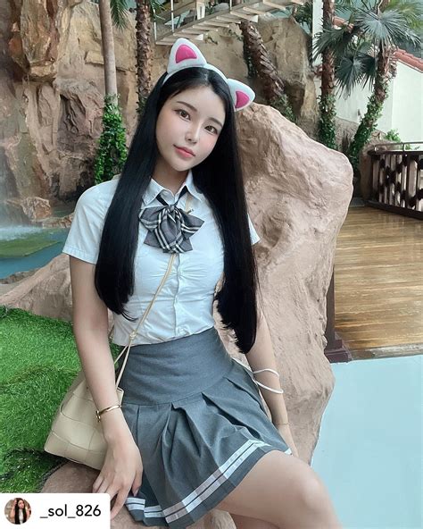 이화교복에서 예쁜 교복을 입고 특별한 인생샷을 남겨보세요 이화교복 Ehwagyobok 梨花校服