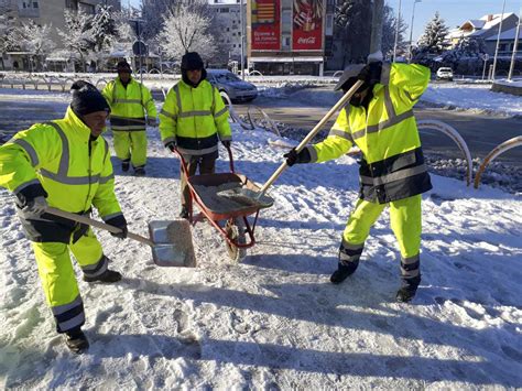 Интензивни активности за расчистување на снегот во Охрид Ohridnews