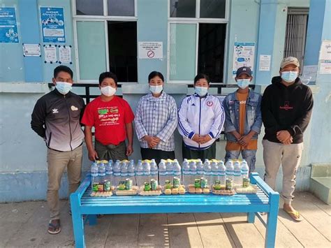 အျဖဴေရာင အျဖဴေရာင္မိုးစက္ေလးမ်ား ေအာက္စီဂ်င္အလွဴေတာ္အဖြဲ႔
