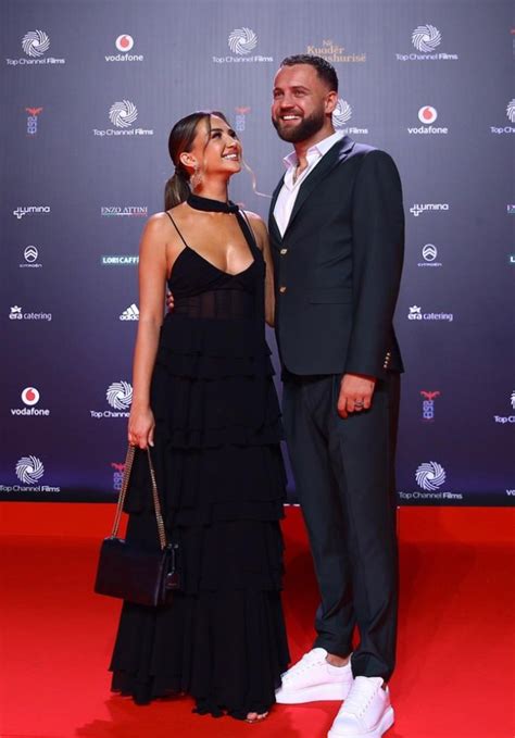 Kiara Posts Photos Alongside Luiz I Thank My Husband For Not Leaving Me Alone Whenever He Has