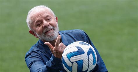 El Gobierno De Lula Celebra La Elección De Brasil Como Sede Del Mundial