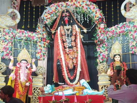 The Statue Of Maa Kali Became The Center Of Attraction In Mehndawal