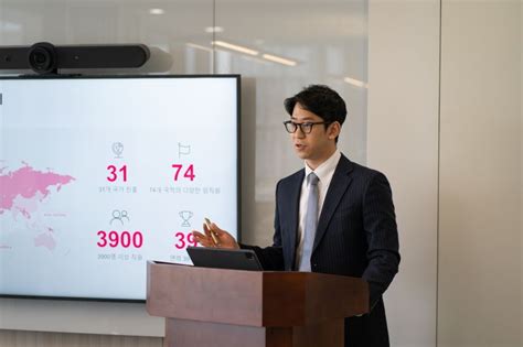 Linkedin Serena Jeong 페이지 각 산업군포지션별 채용동향에 대해 이야기하는 자리를 가졌습니다 요즘 핫한 키워드 Ai 기술 에 대해서도 많이들 문의