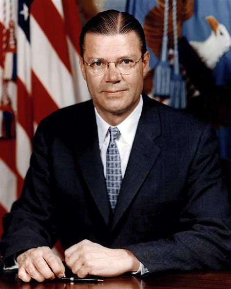 Robert Mcnamara Store Norske Leksikon