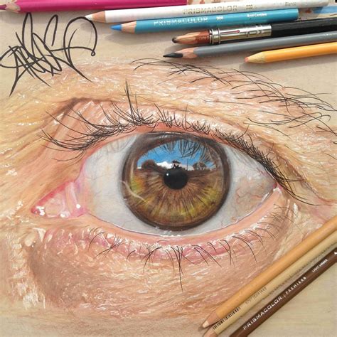 These Incredible Close Up Photos Of Eyes Are Actually Pencil Drawings