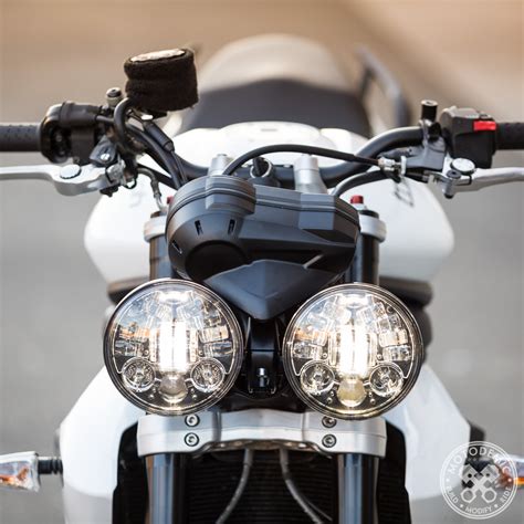 Dual Round Headlight Conversion • Motodemic