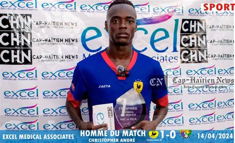 Le Derby Capois Christopher Andre A Reçu Son Trophée Dhomme Du Match Face à Fica Lors De La