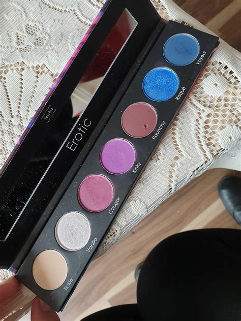 Yes I Do In Fact Have Sex Lots Of It And I Would Like My Eyeshadow