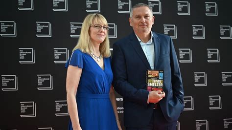 Брилянтен роман Времеубежище на Георги Господинов спечели наградата Букър