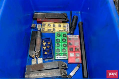 Assorted Insert Lathe Cutting Tooling Auction 0146 5050082 Grays