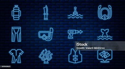 수영용 오리발 고래 꼬리 떠 다니는 부표 스노클이 있는 다이빙 마스크 잠수복 스쿠버 다이빙 Aqualung 낚시 작살 및 나이프 아이콘 설정 라인 벡터 구조에 대한 스톡