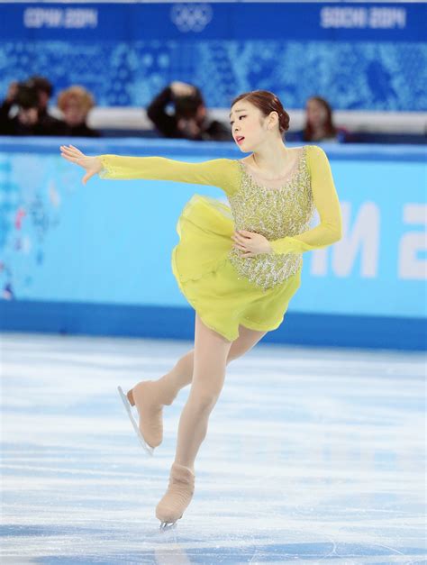 더쿠 유난히 덕후가 많았던 김연아 피겨 의상 13벌 