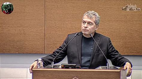 Тошко Йорданов Гласуваме личния проблем на Кирил Петков и татю му Youtube