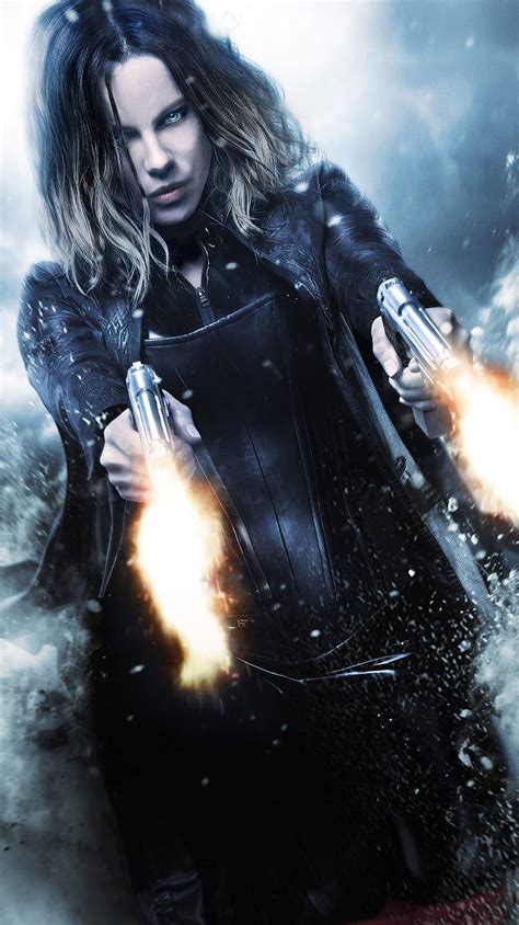 Download Underworld Kate Beckinsale Shooting Wallpaper