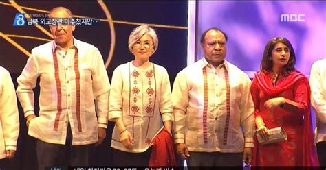 남북 외교장관 첫 조우면전에서 대화 거부