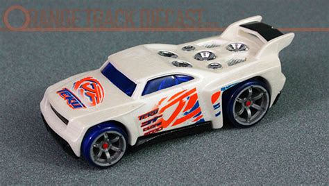 Acceleracers Bassline Orange Track Diecast