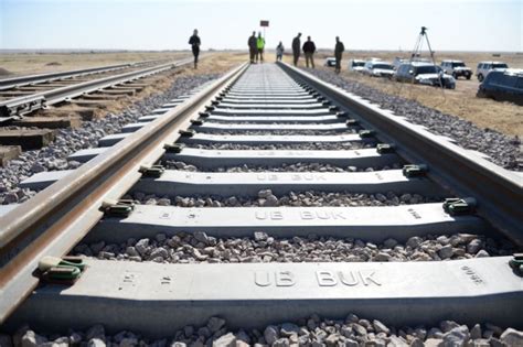 Хил дамнасан төмөр замын бүтээн байгуулалтын ажлыг эхлүүлнэ