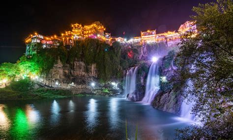 ทัวร์จีน ทัวร์จีน จางเจียเจี้ย ฝูหรงเจิ้น อุทยานจางเจียเจี้ย เมืองโบราณฝูหรงเจิ้น ถ้ำประตู