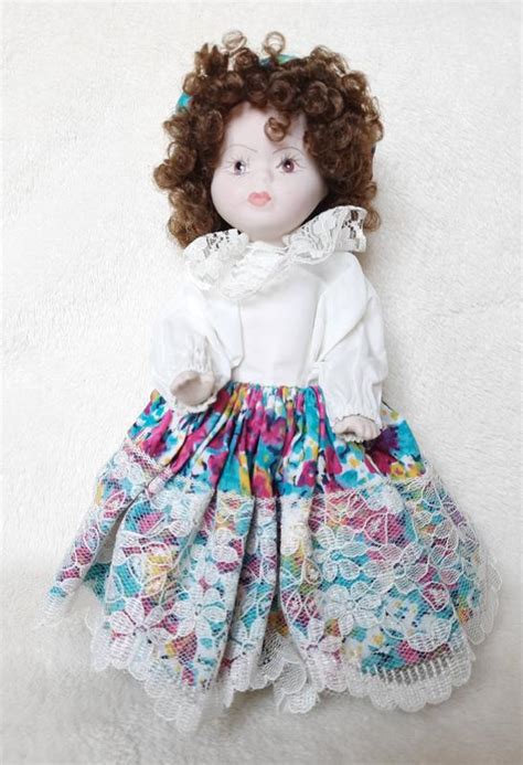 Фарфорова вінтажна лялька — ціна 600 грн у каталозі Інтерєрні ляльки Купити товари для дому та