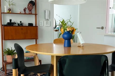 인테리어 전공자의 감각적인 스타일링이 담긴 14평 구옥 라이프스타일 슈퍼앱 오늘의집