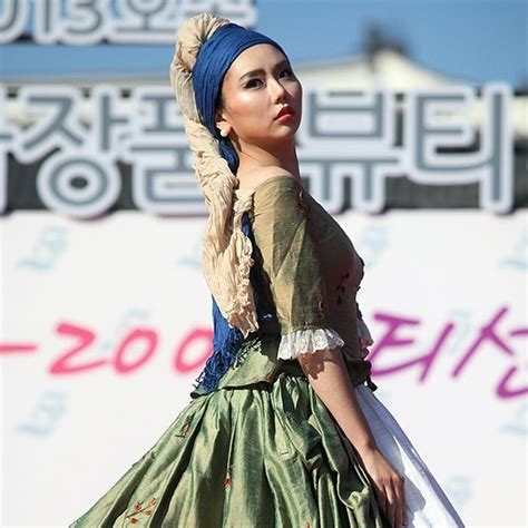 환생한 진주귀고리를 한 소녀 아주경제