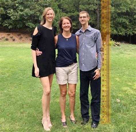 How Tall Is Nancy In Heels Vs 6ft7 Mom 7ft Bro Fotos