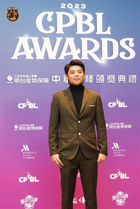 統一獅官方粉絲團 那個，今天來到 2023明台產險中華職棒頒獎典禮 帥氣的獅子軍 重羽、智傑、傑憲、智呈