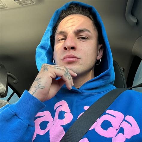 Evan Arenivas On Threads