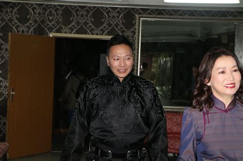 Царайнаасаа илүү дуу хоолойгоороо танигдсан жүжигчин Ө Мөнгөнтулга ТАС МН