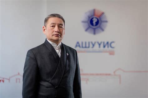 Н ХҮРЭЛБААТАР Монгол Улсын Ерөнхийлөгчийн ахлах зөвлөхөөр ажиллана