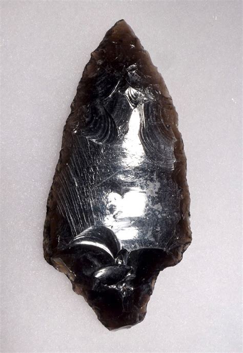 Unusually Large Mayan Root Beer Obsidian Atlatl Spearhead Projectile