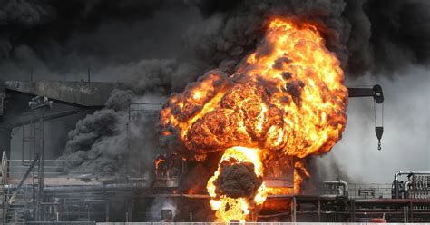 La Impresionante Explosión De Un Buque Petrolero En Corea Del Sur Infobae